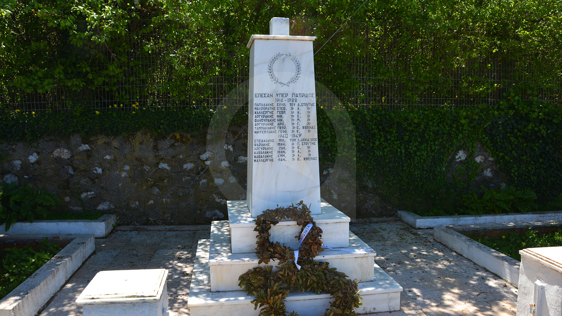 Monument of fallen Krasi - thisiscrete . travel guide of Crete