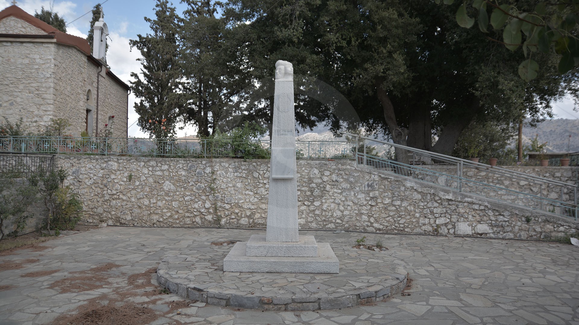 Monument of the fallen Agios Konstantinos - thisiscrete . travel guide ...