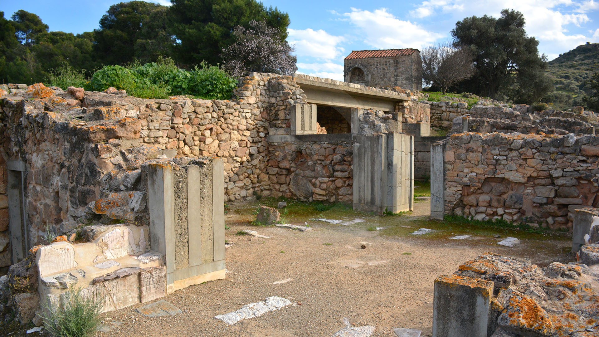 Archaeological site of Agia Triada - thisiscrete . travel guide of Crete