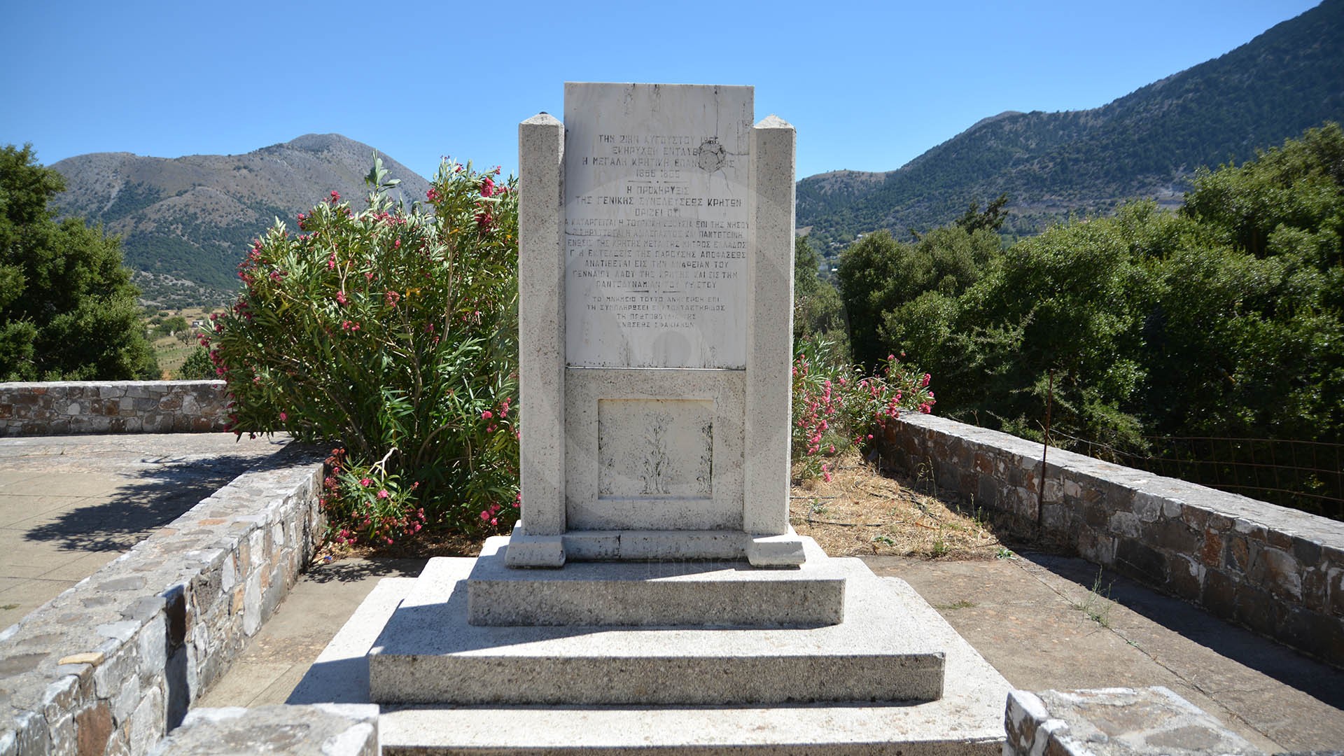 Monument of Cretans Kares - thisiscrete . travel guide of Crete